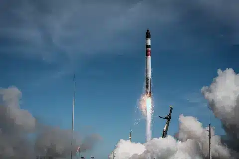 Rocket Lab demonstrates new kick stage in 47th launch - Connectivity ...